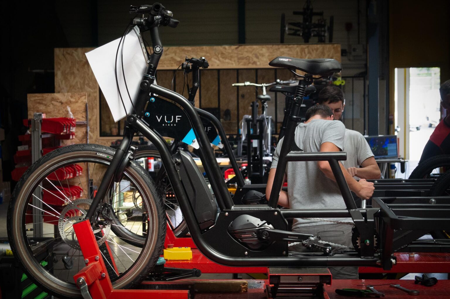 VUF Bikes prend la voie d'un premier tour | CFNEWS
