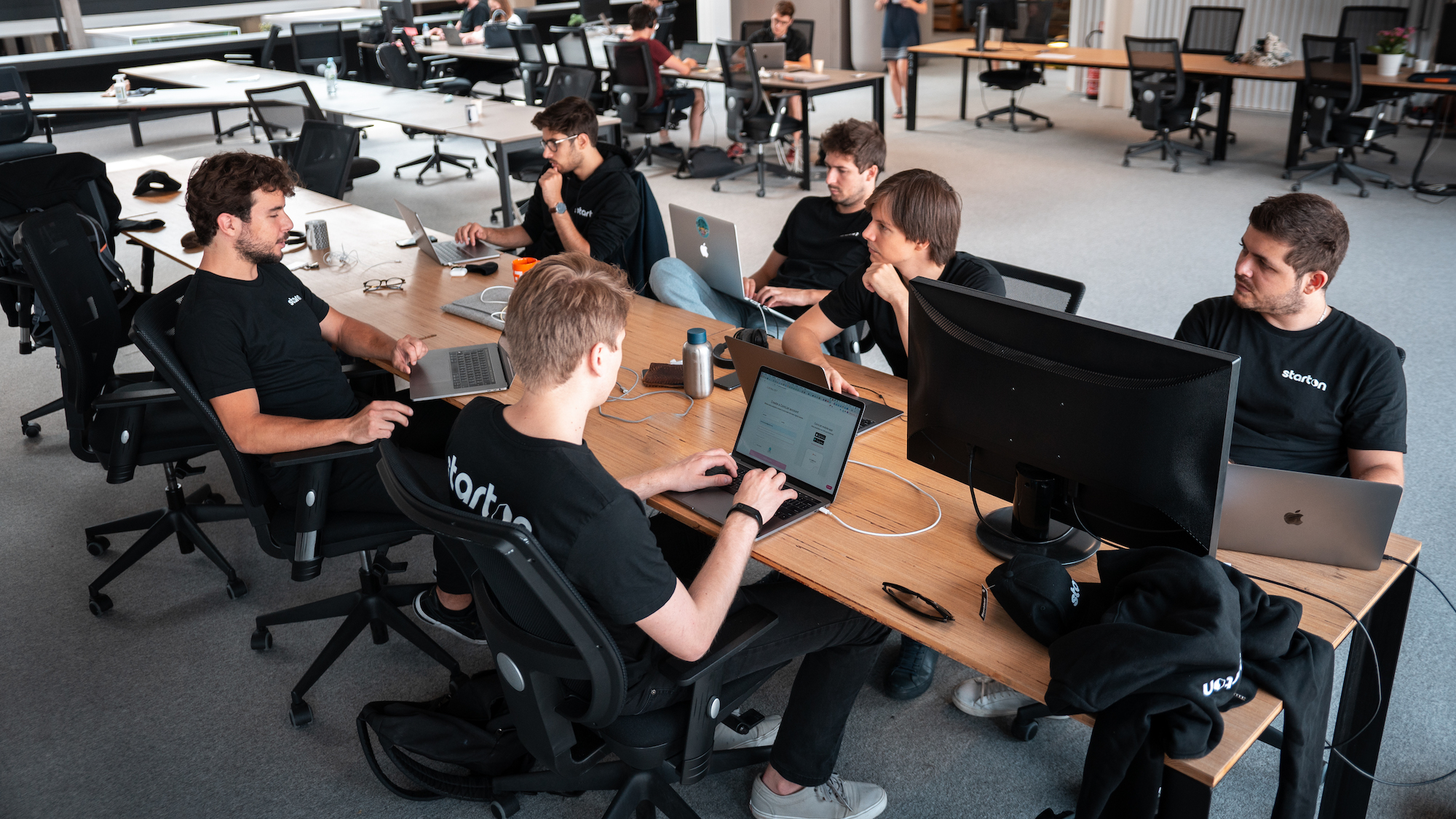 Starton se lie à deux fonds et des BA | CFNEWS